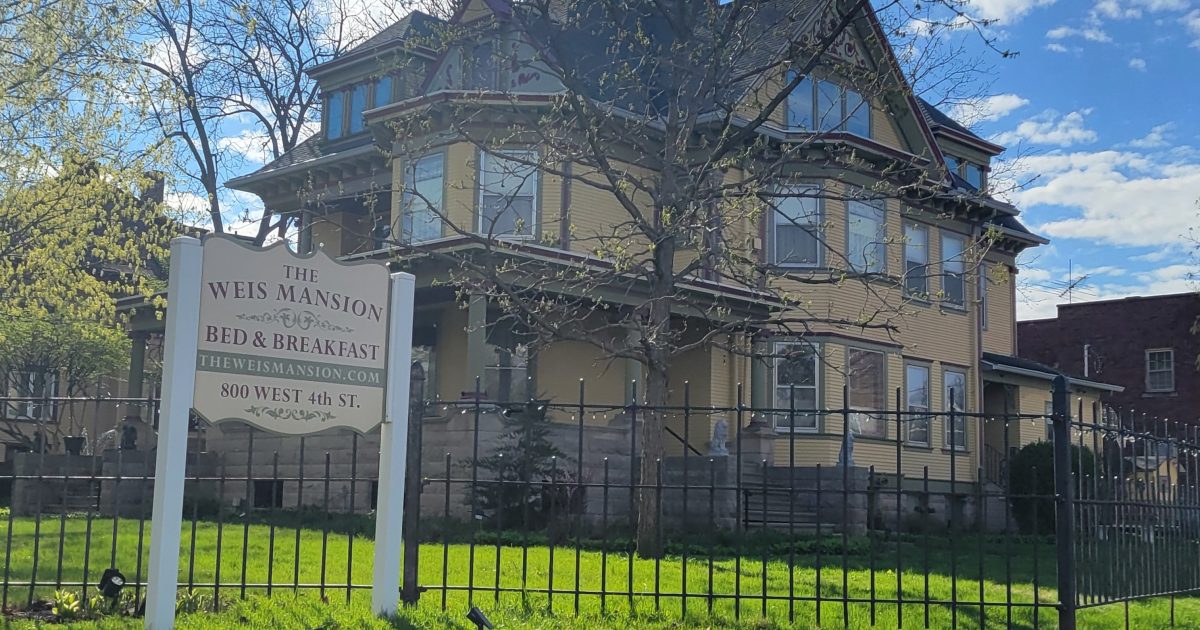 The Weis Mansion Bed & Breakfast | Experience Waterloo